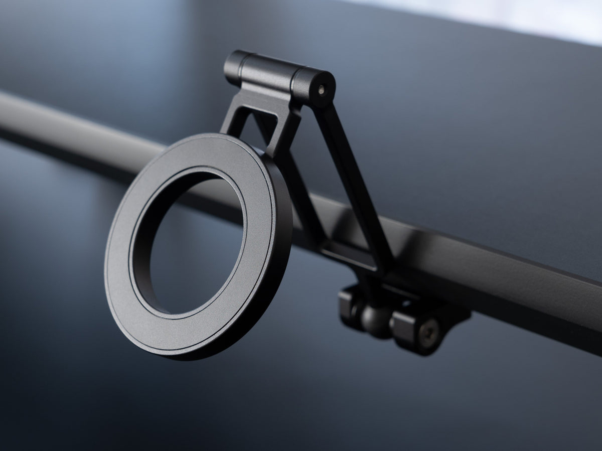 Magnet Gadget Arm：スマホもタブレットもガジェットも。デスク上で“可動する”自由を & PREDUCTS