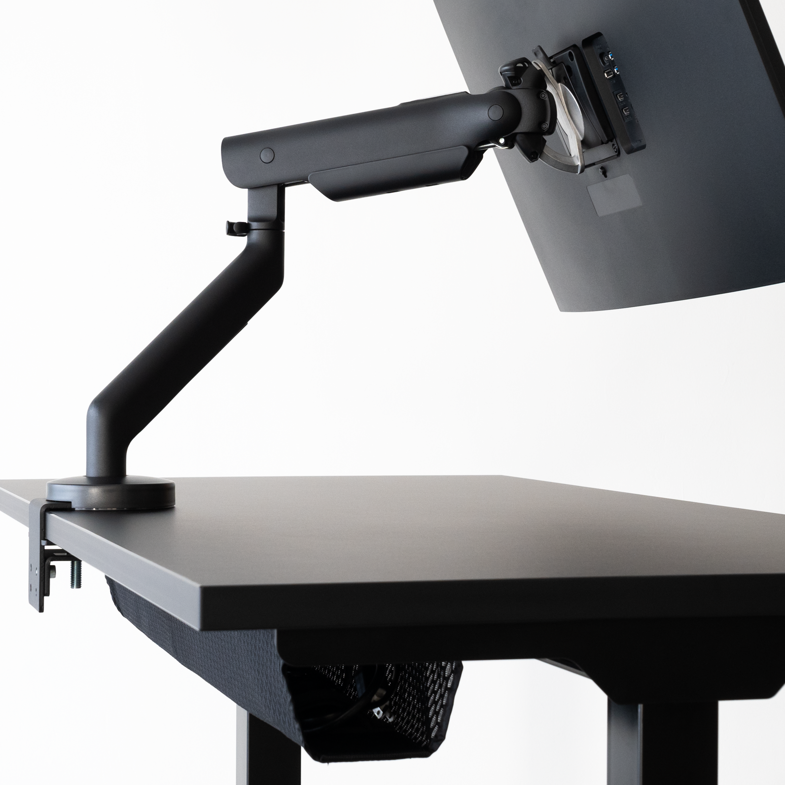 モジュール式電動昇降デスク METRO DARK / Standing | PREDUCTS モジュール式電動昇降デスク METRO DARK / Standing | PREDUCTS
