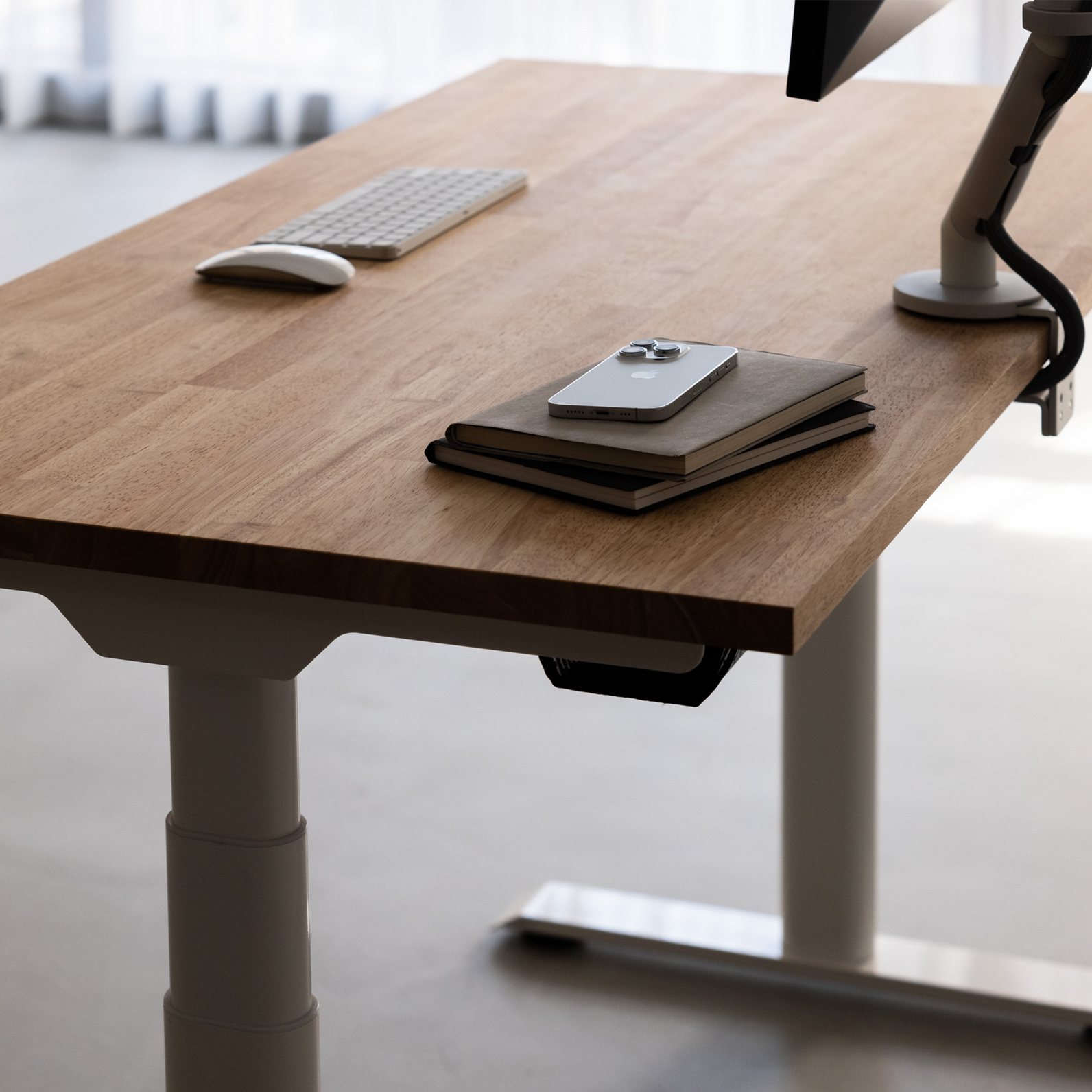モジュール式電動昇降デスク GROVE / Standing | PREDUCTS モジュール式電動昇降デスク GROVE / Standing | PREDUCTS